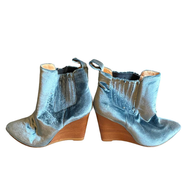 Madison Harding | Shoes | Nwot Madison Harding Womens Velvet Wedge ...